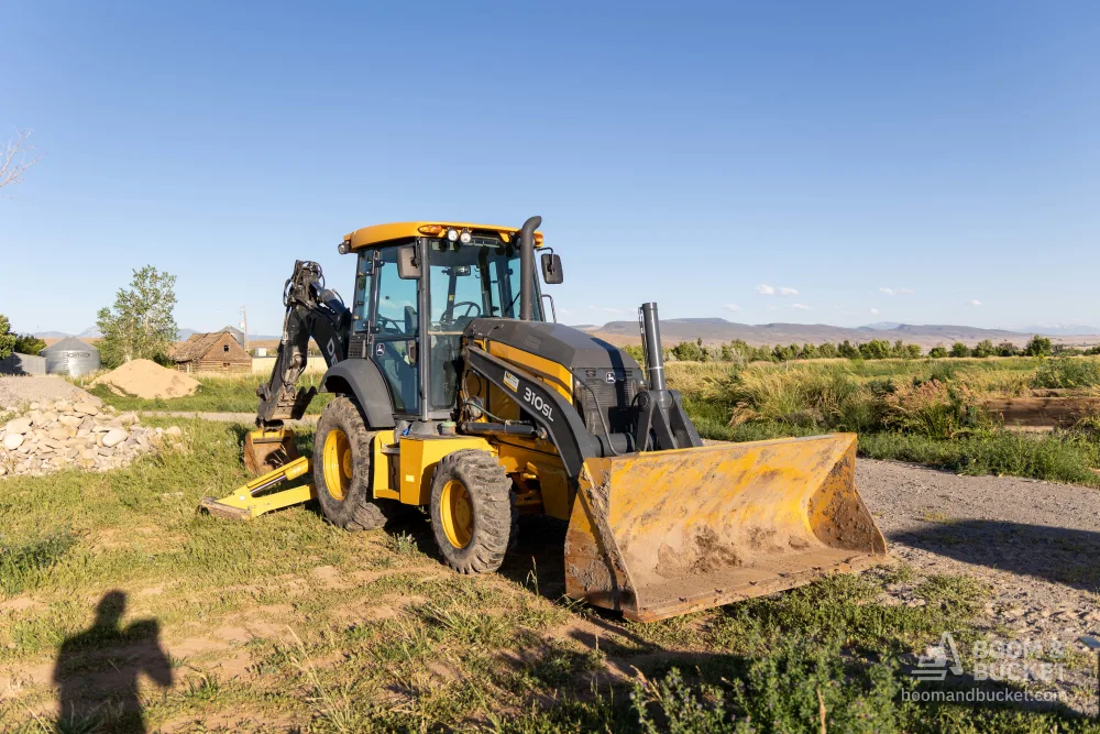 A Comprehensive Guide to Backhoes: Types, Uses, and Benefits