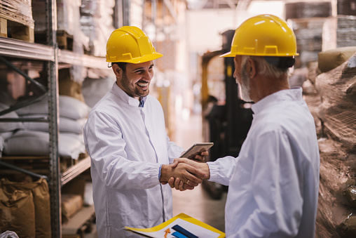 Building Relationships with Heavy Equipment Dealers: Benefits & Techniques