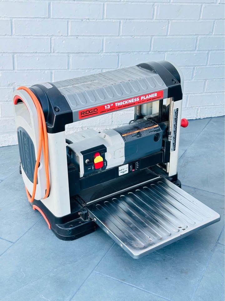 Best Wood Planers for Carpentry and Construction