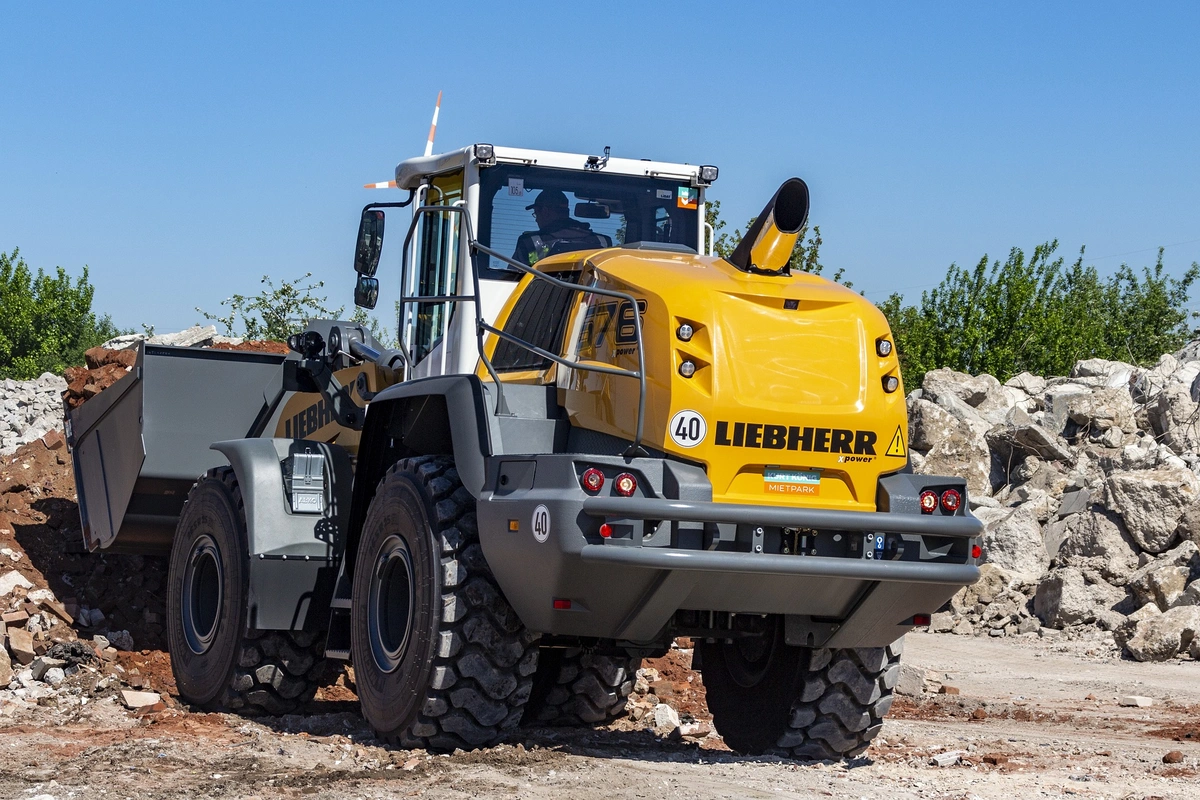 Understanding the Different Types of Wheel Loaders