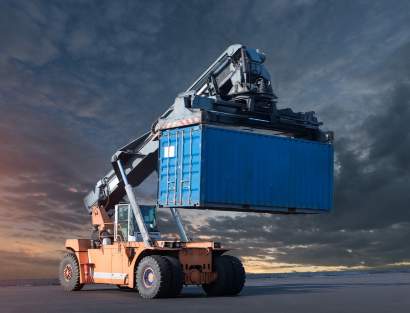 Advantages of Reach Stackers for Container Handling